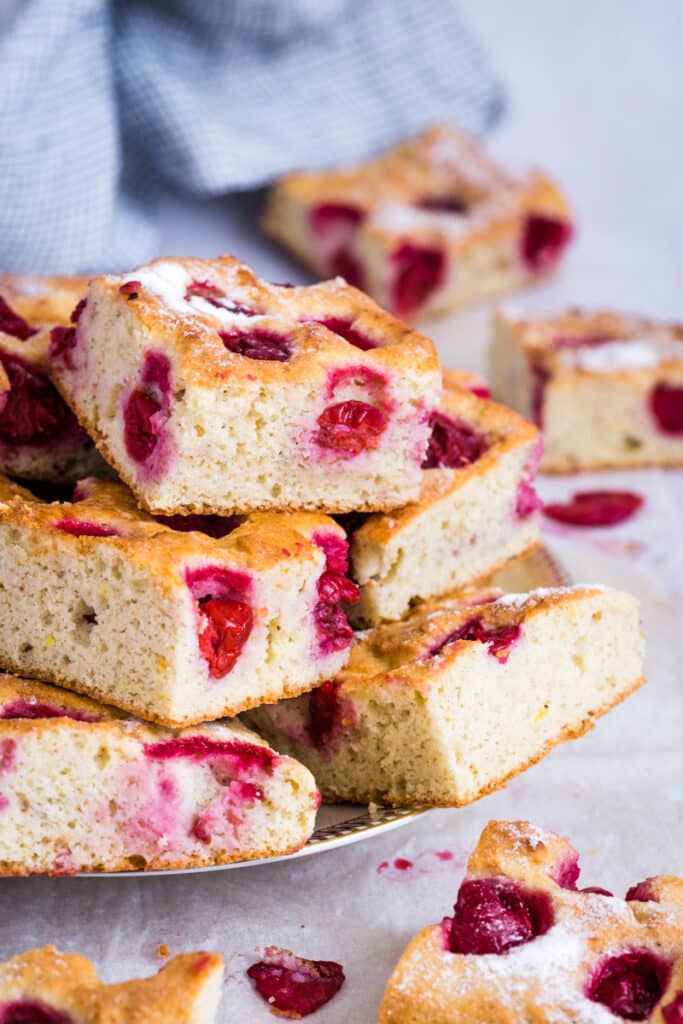 Sugar-Free Sponge Cake with Sour Cherries (Gluten-Free, Low-Carb ...